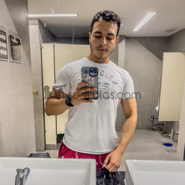 Brandon - 8124485747 - Que tal, mi nombre es Brandon, 25 años. trabajador,